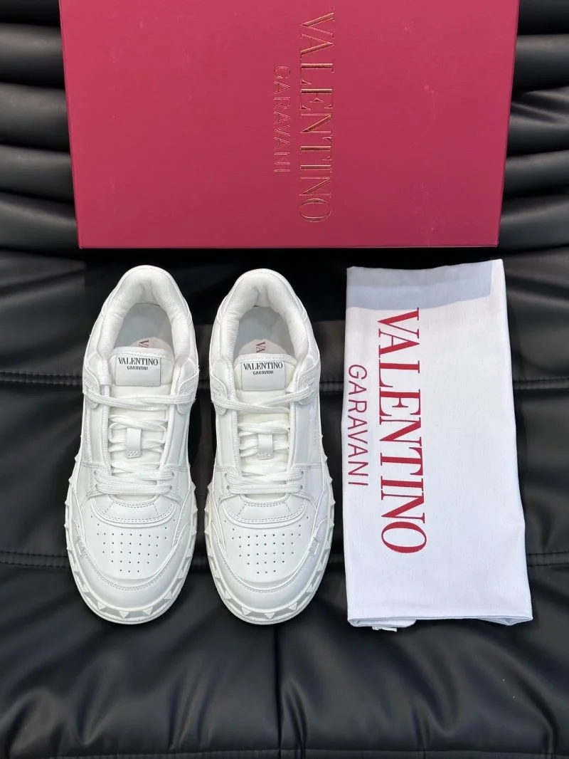 Reasonably priced Valentino Low Shoes