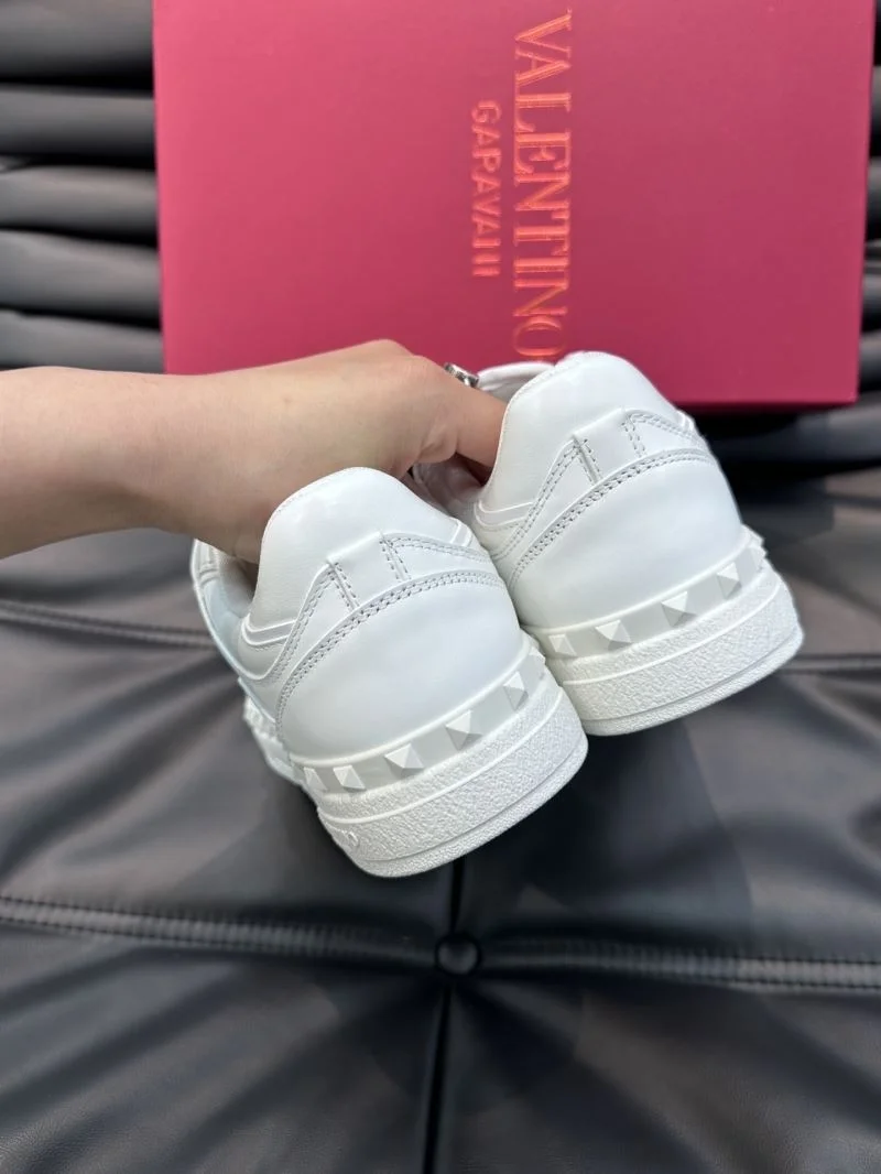 Reasonably priced Valentino Low Shoes