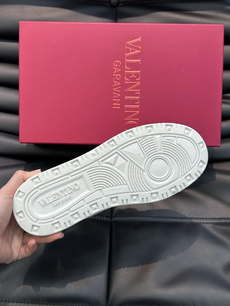 Reasonably priced Valentino Low Shoes