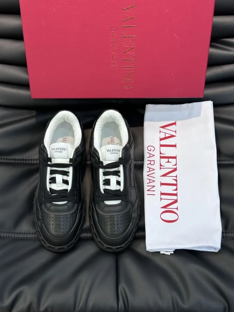Cut-rate Valentino Low Shoes