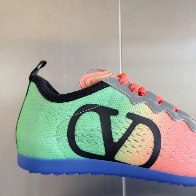 High accuracy Valentino Low Shoes