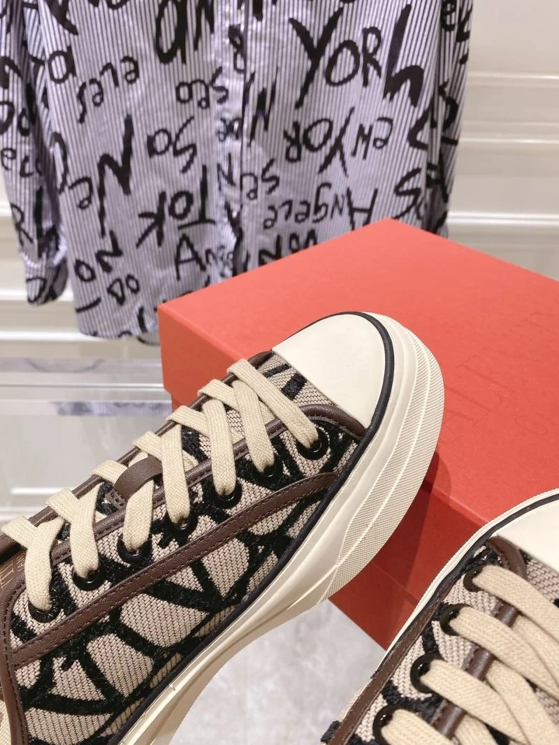 Low-cost Valentino Low Shoes