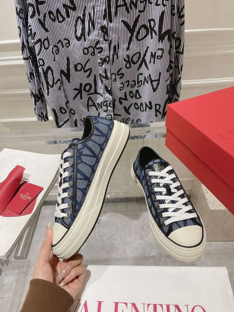 Reasonably priced Valentino Low Shoes