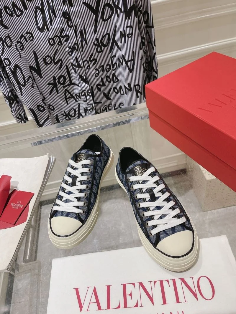 Reasonably priced Valentino Low Shoes
