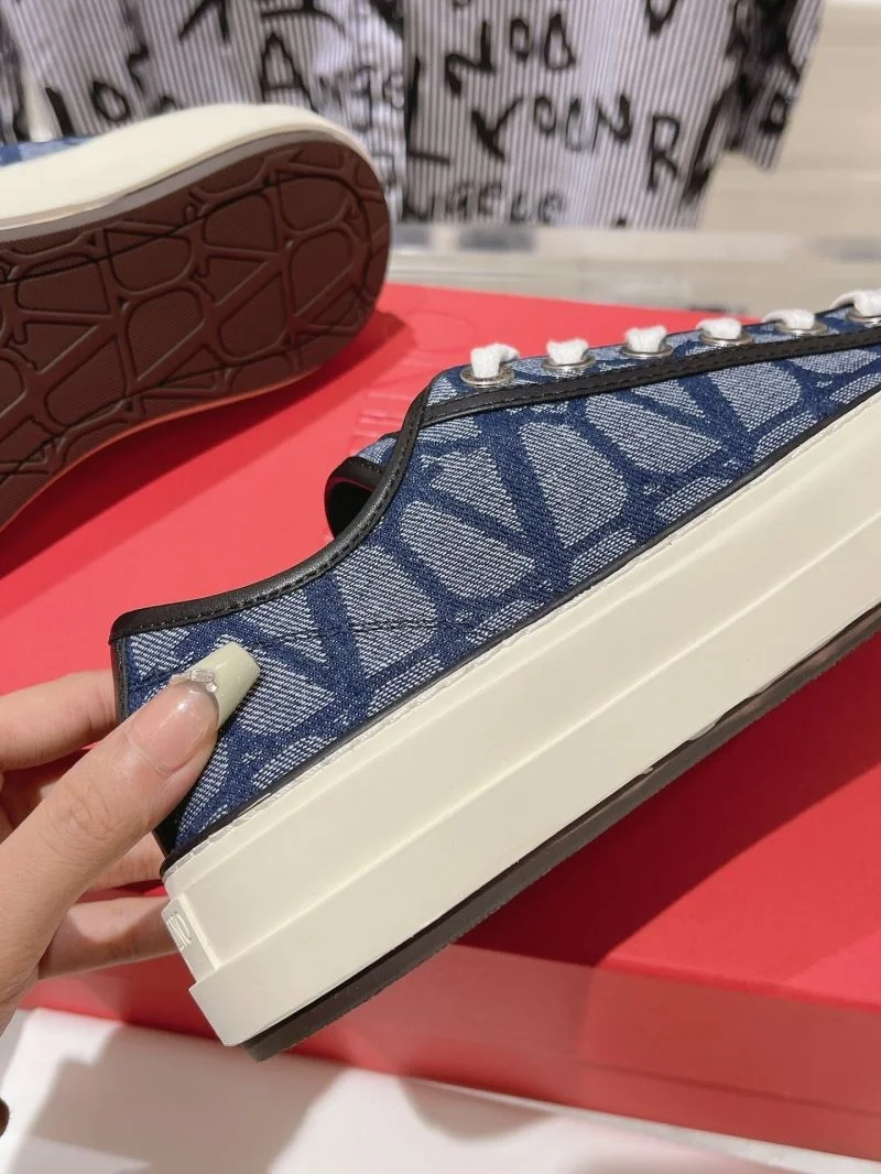 Reasonably priced Valentino Low Shoes