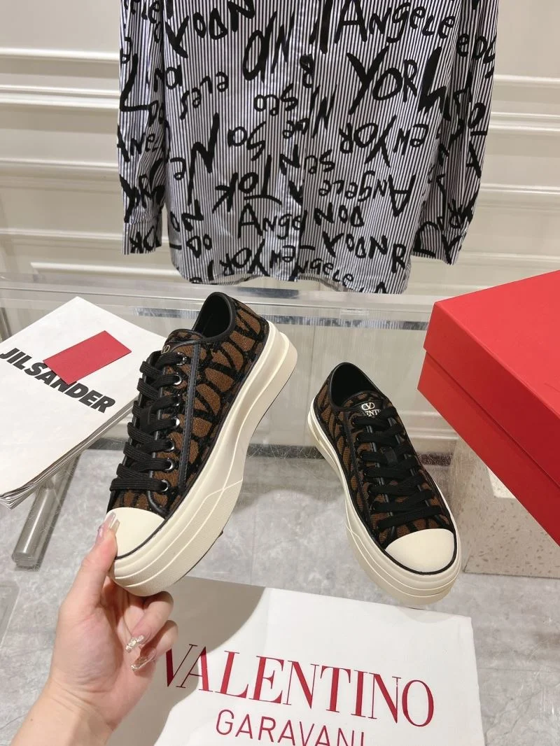 High fidelity Valentino Low Shoes