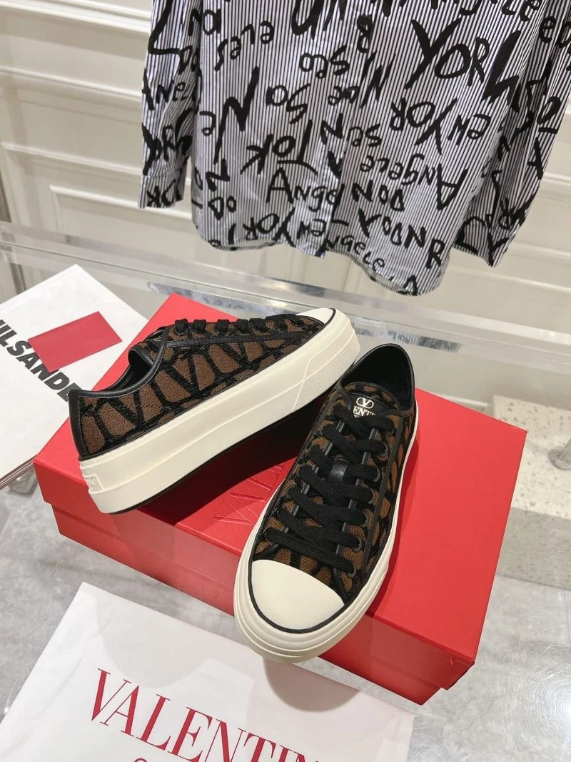High fidelity Valentino Low Shoes