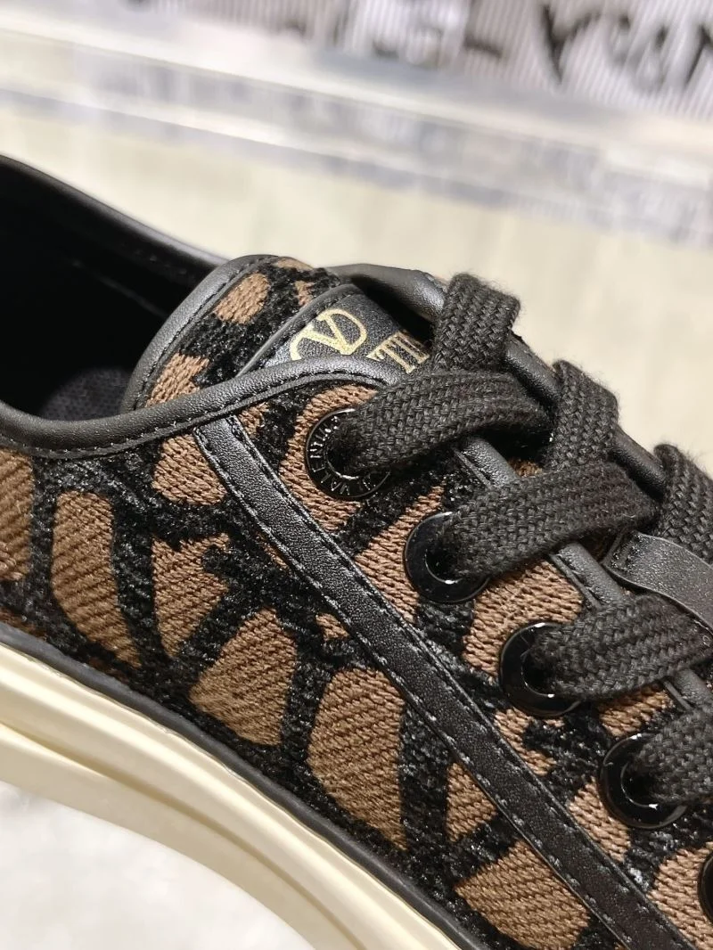 High fidelity Valentino Low Shoes