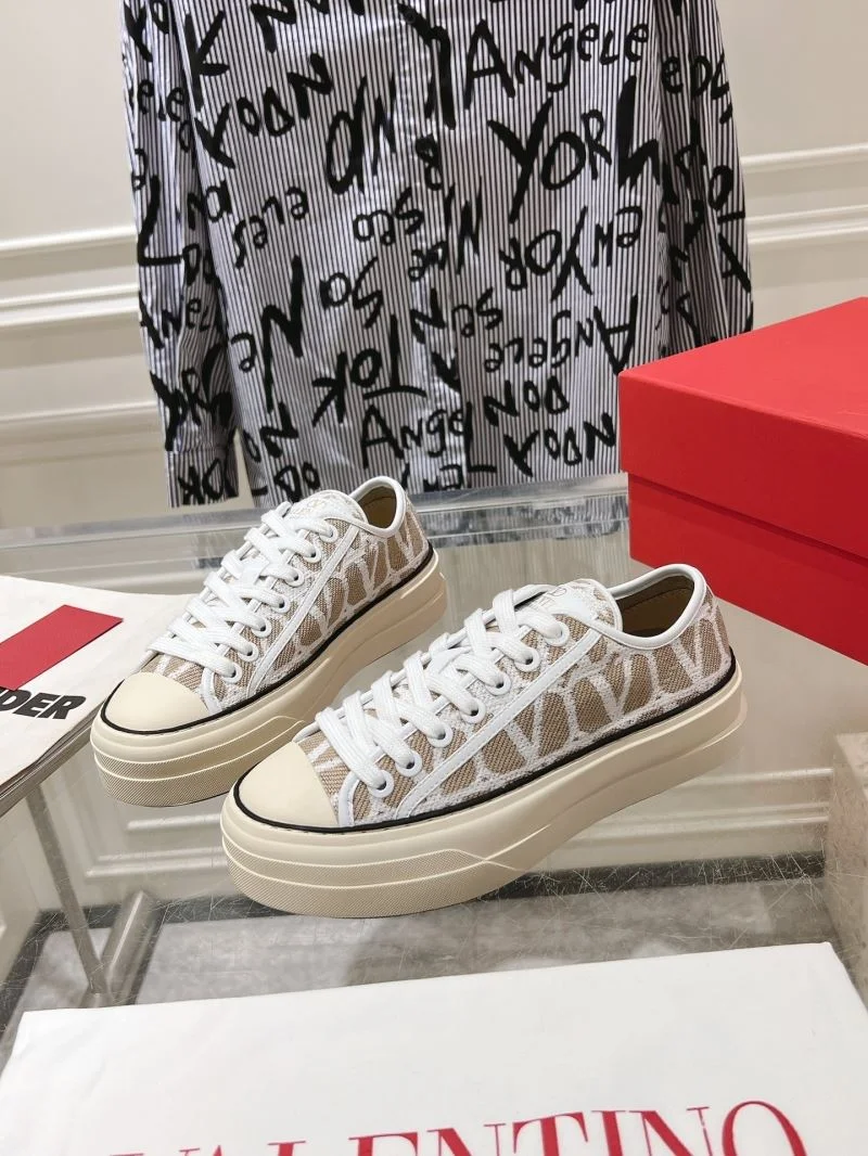High accuracy Valentino Low Shoes