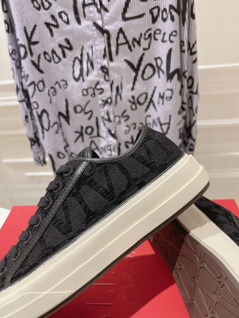 Top mirror Valentino Low Shoes