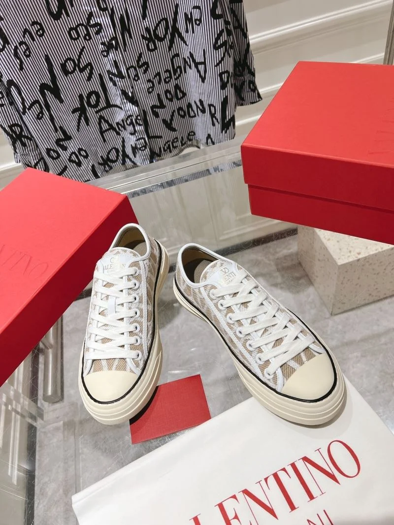 High fidelity Valentino Low Shoes