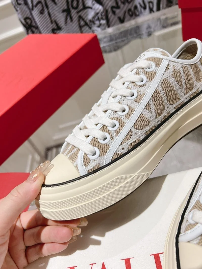 High fidelity Valentino Low Shoes