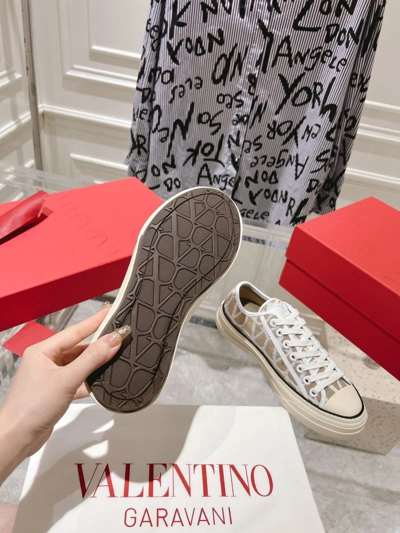High fidelity Valentino Low Shoes