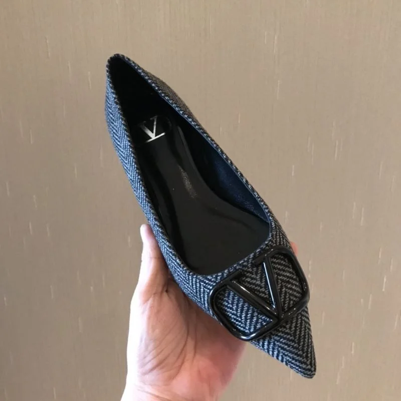 Inexpensive Valentino Low Shoes