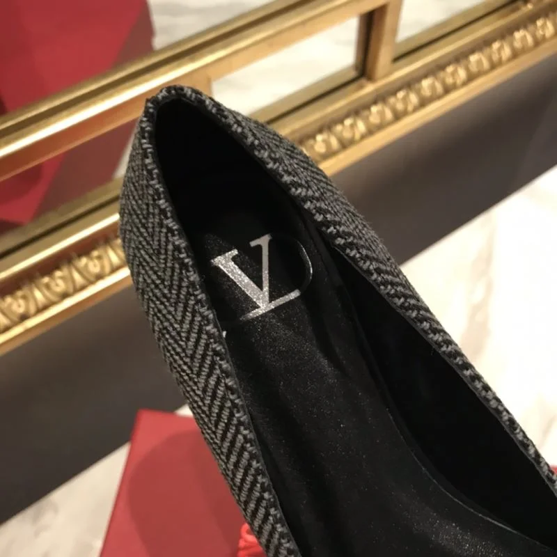 Inexpensive Valentino Low Shoes