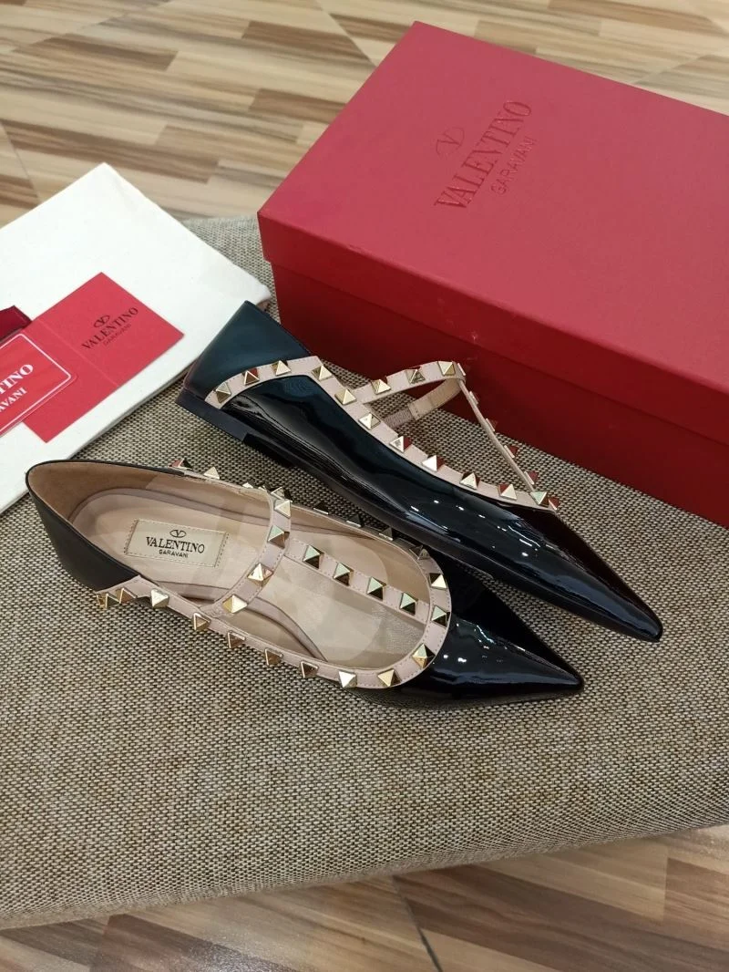 Genuine Valentino Low Shoes