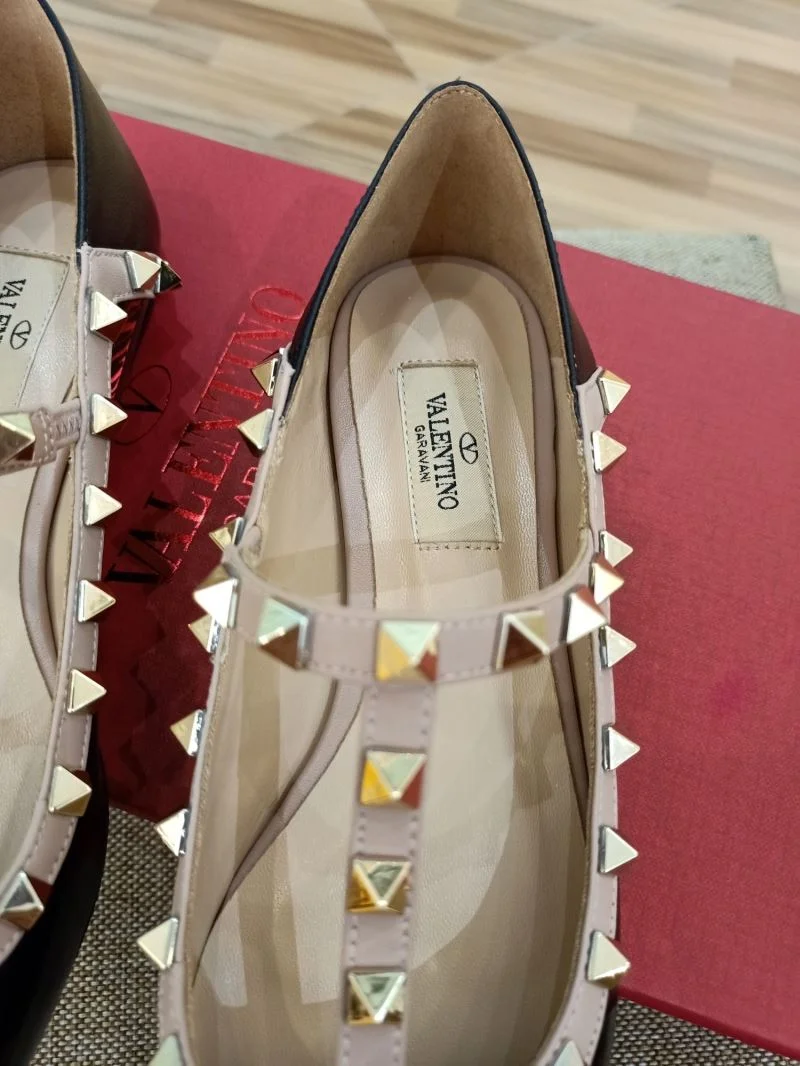 Genuine Valentino Low Shoes