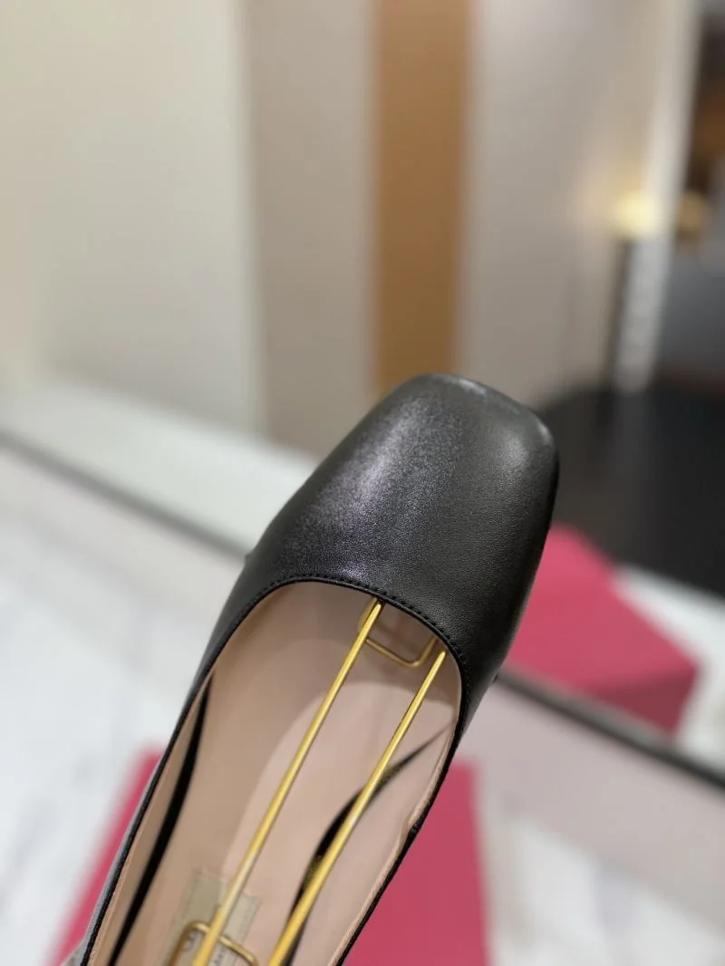 Low-cost Valentino Low Shoes
