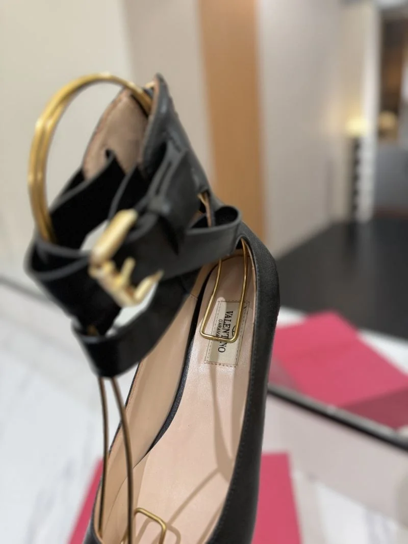 Low-cost Valentino Low Shoes