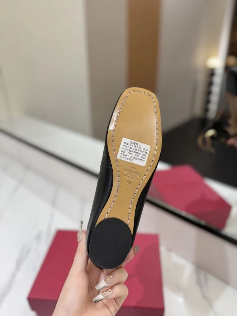 Low-cost Valentino Low Shoes