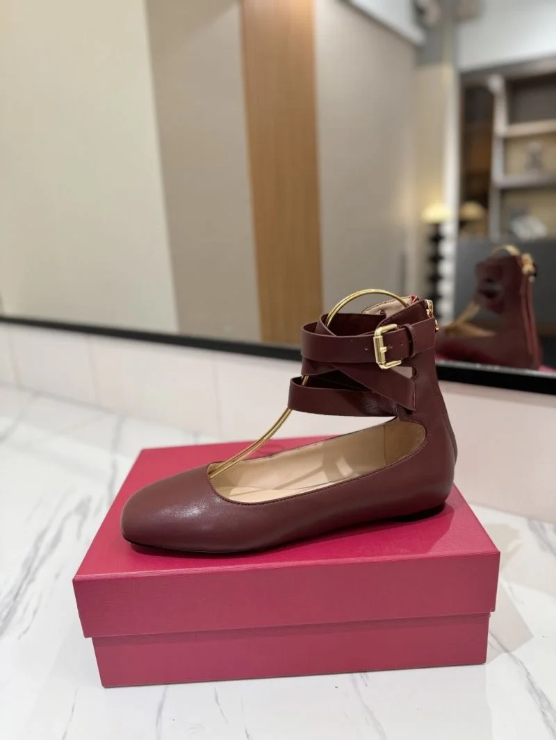 Value-priced Valentino Low Shoes