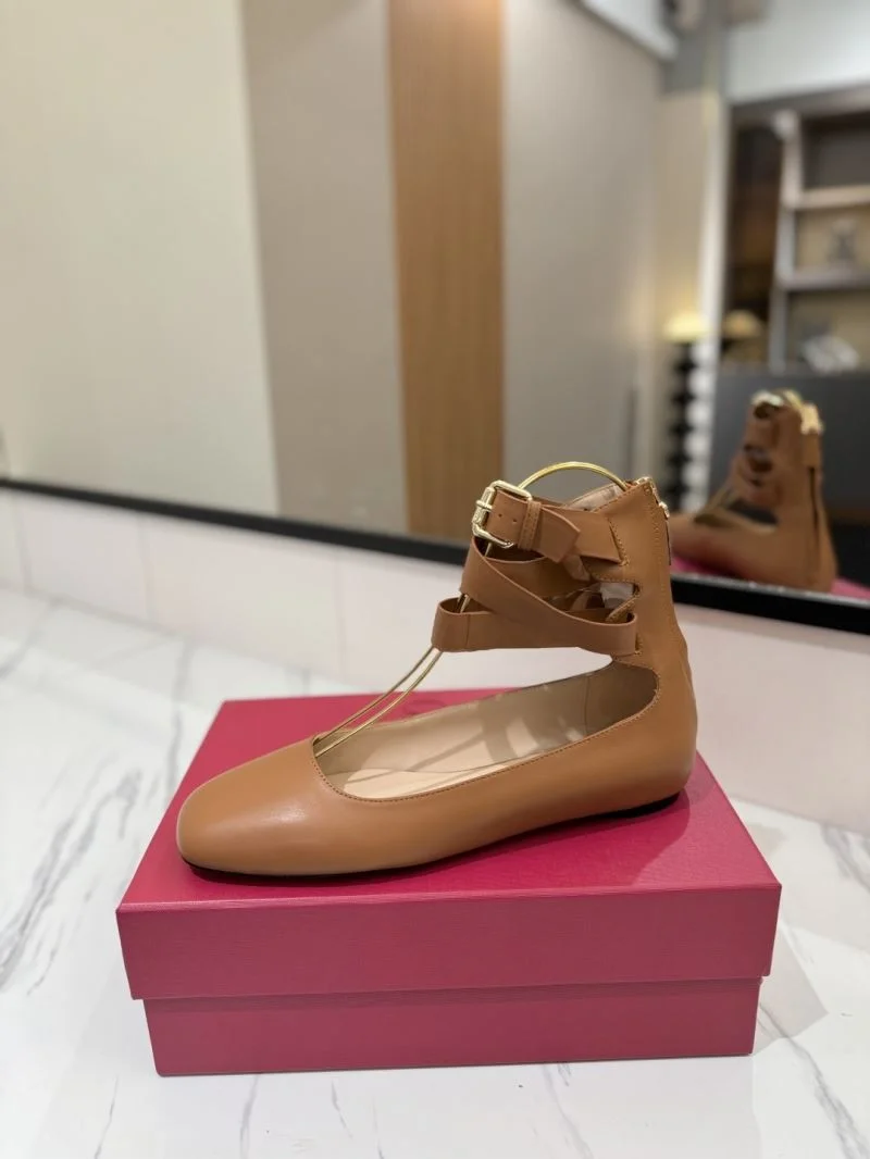 Mirror quality Valentino Low Shoes