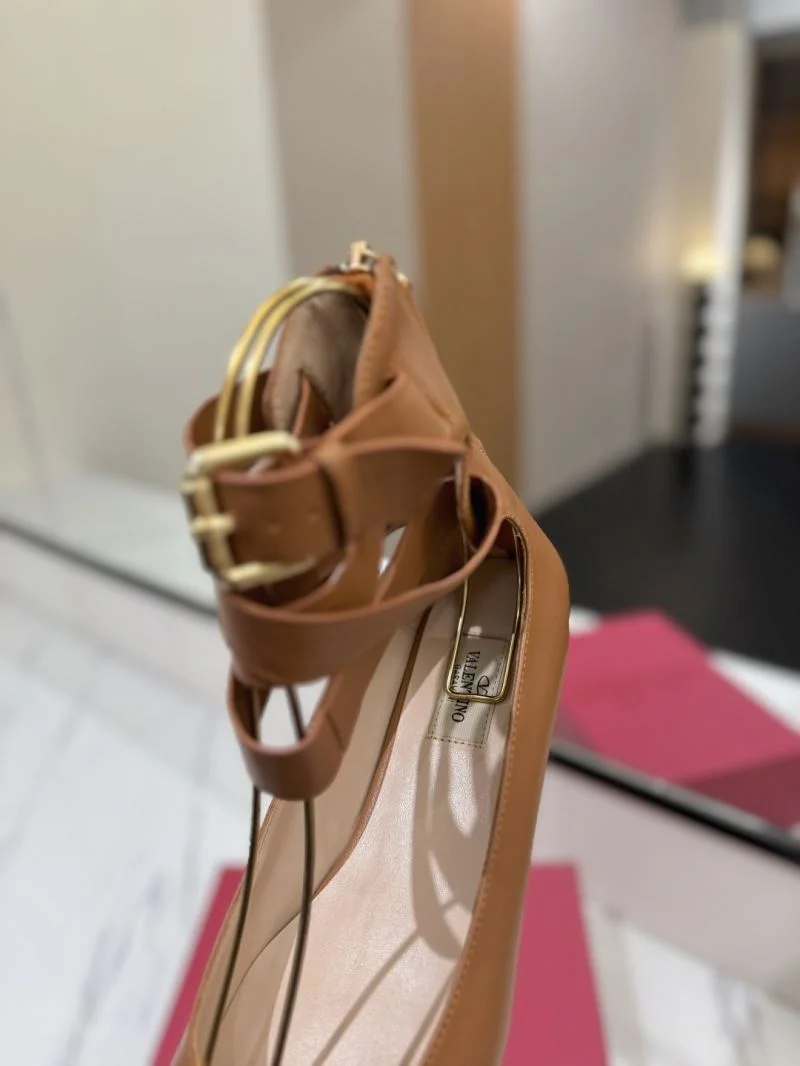 Mirror quality Valentino Low Shoes