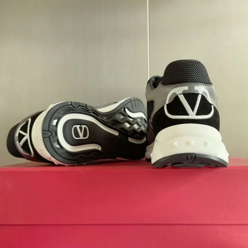 Exact replica Valentino Low Shoes