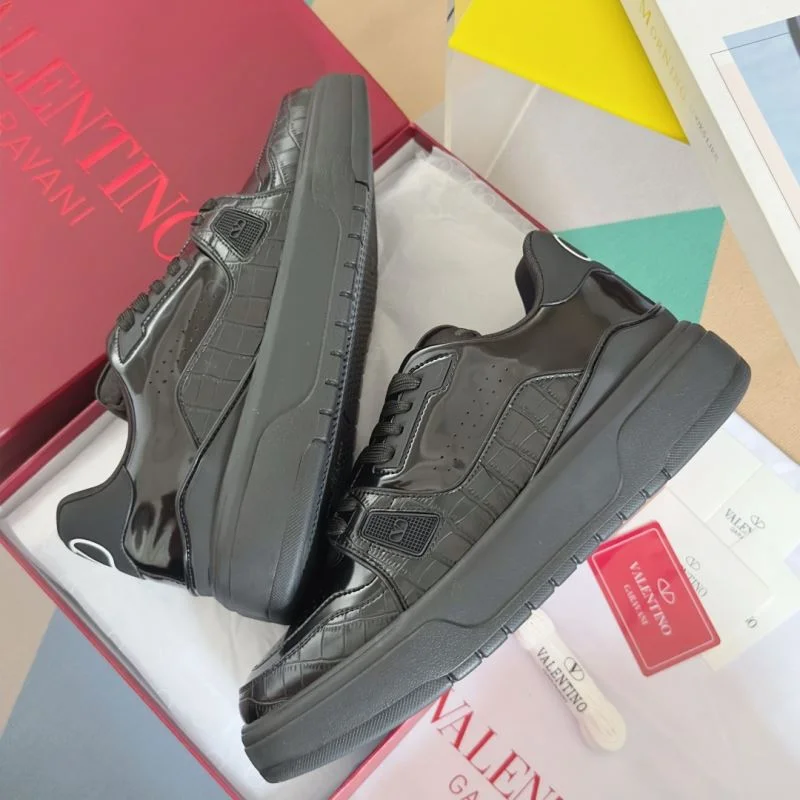 Top match Valentino Low Shoes