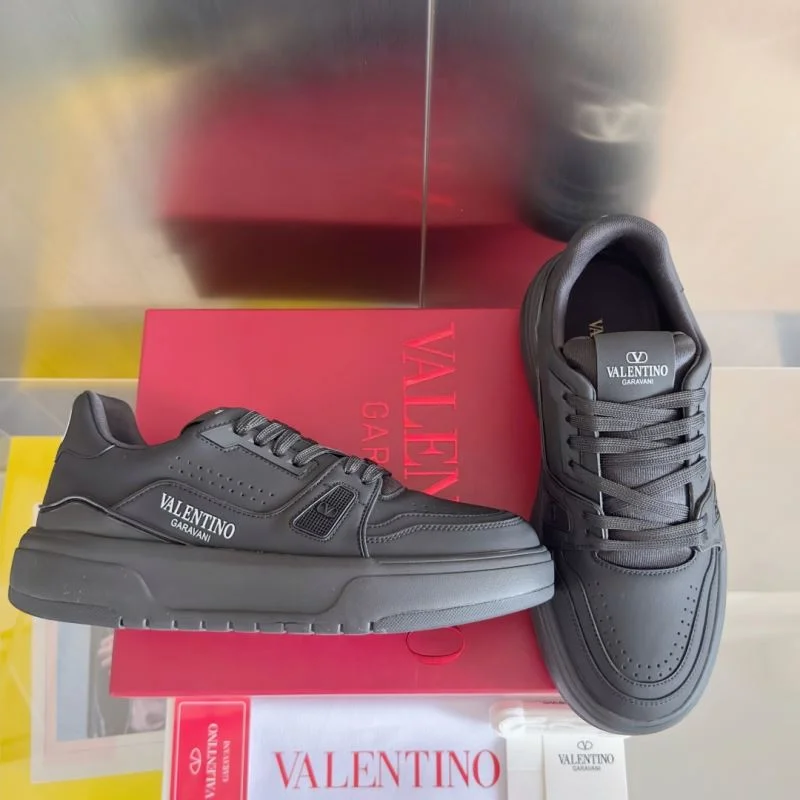 Inexpensive Valentino Low Shoes
