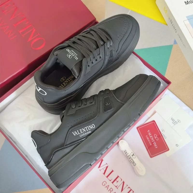Inexpensive Valentino Low Shoes