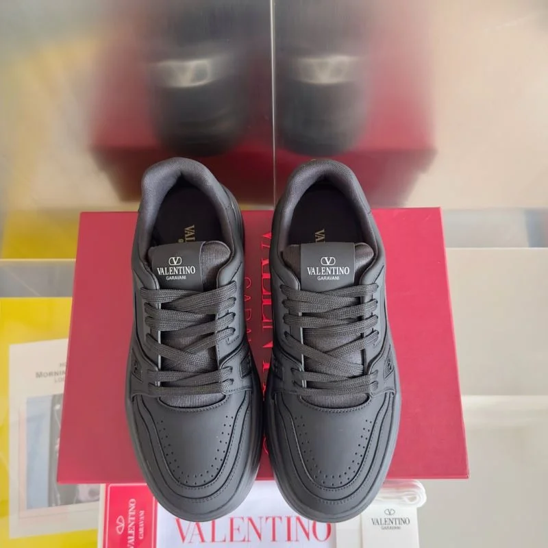 Inexpensive Valentino Low Shoes