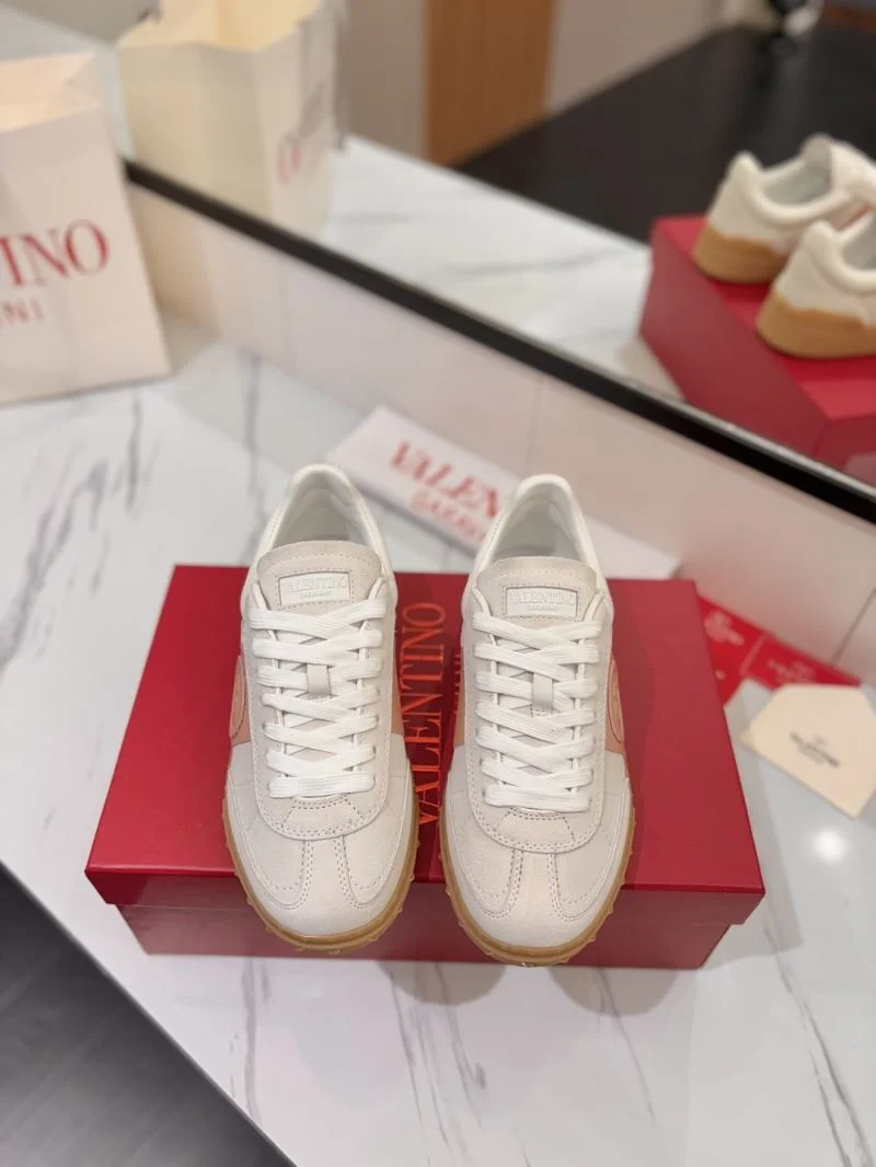 Inexpensive Valentino Low Shoes