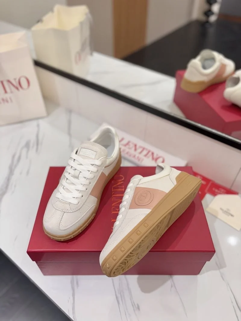 Inexpensive Valentino Low Shoes