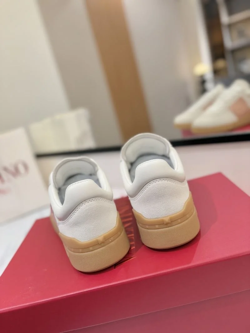 Inexpensive Valentino Low Shoes