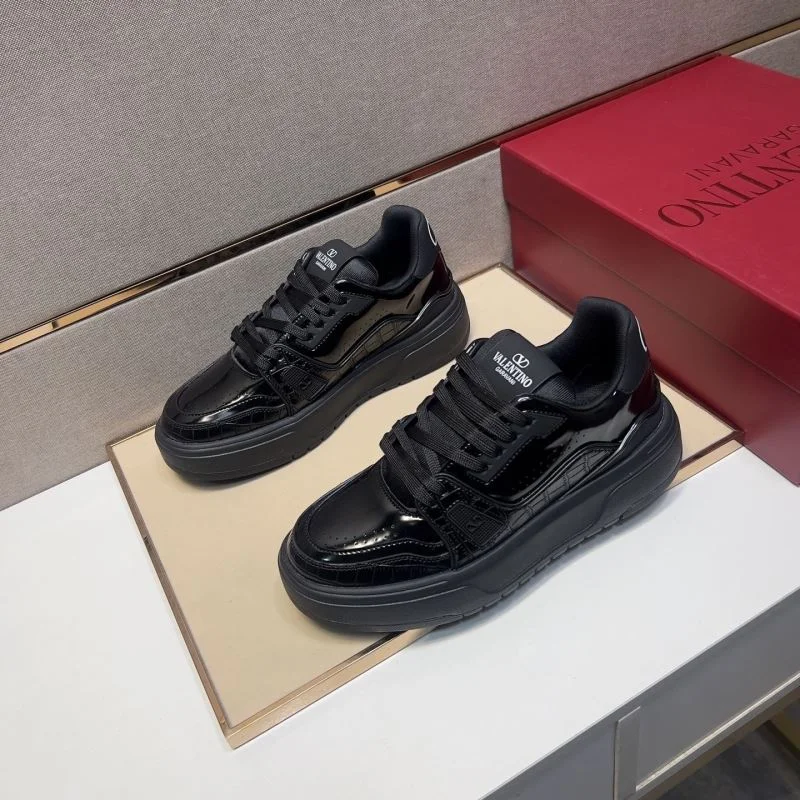Cut-rate Valentino Low Shoes
