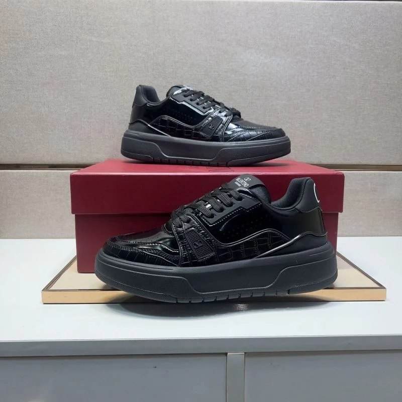 Cut-rate Valentino Low Shoes