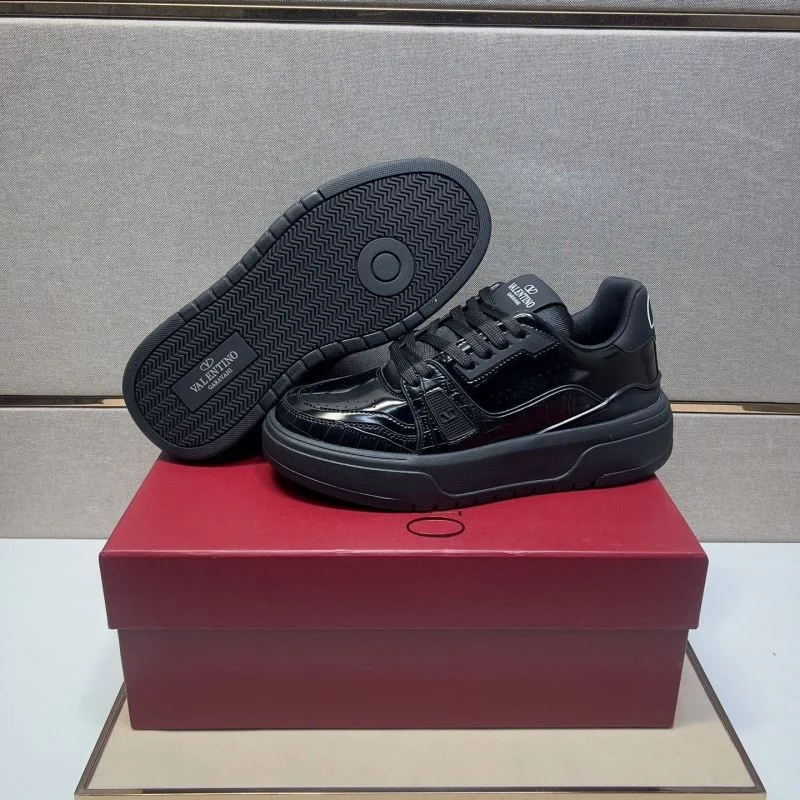 Cut-rate Valentino Low Shoes