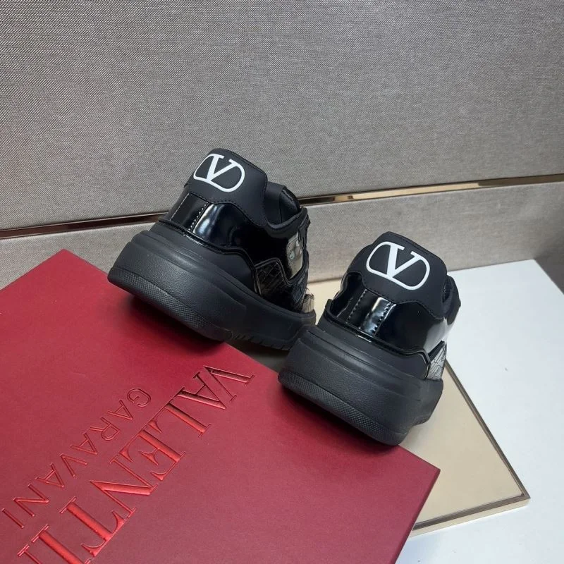 Cut-rate Valentino Low Shoes