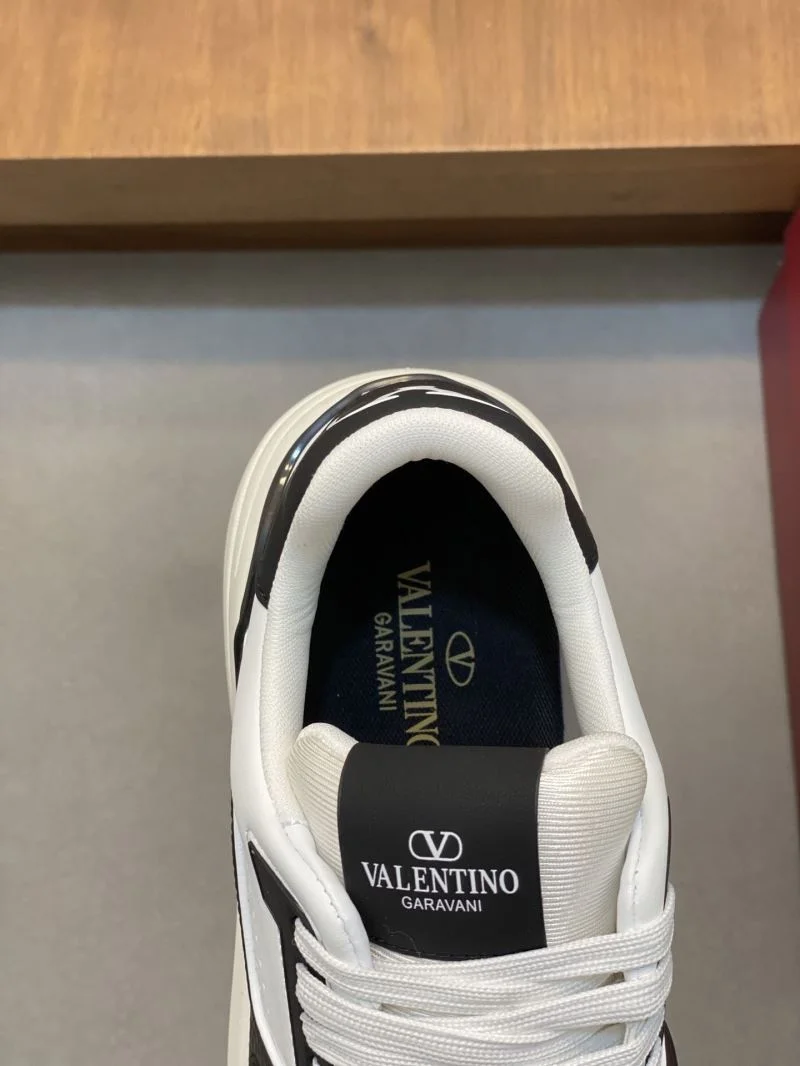 High accuracy Valentino Low Shoes