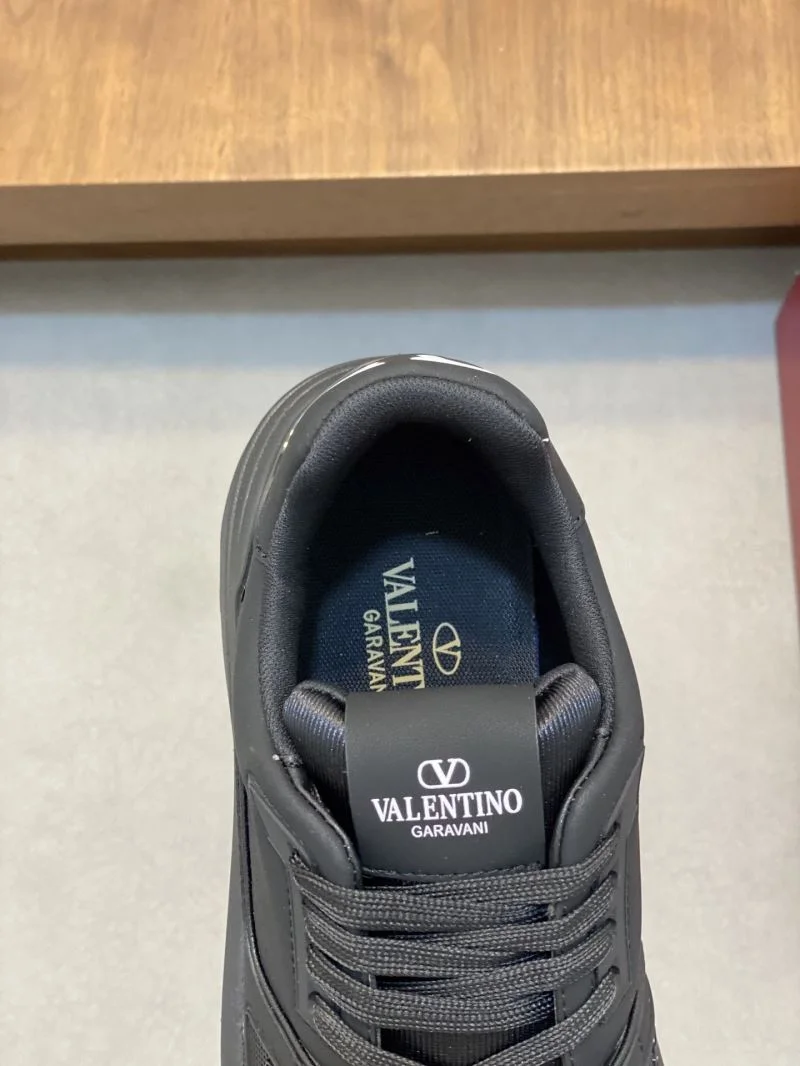 Exact replica Valentino Low Shoes