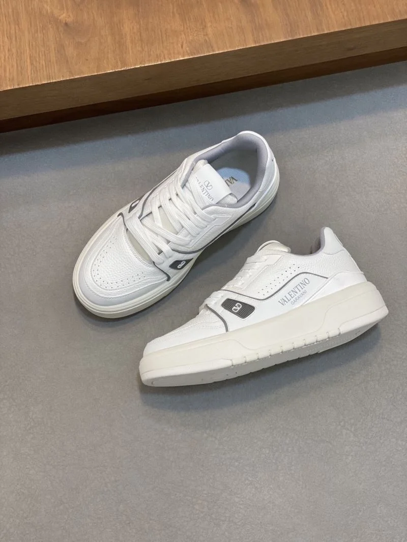 High accuracy Valentino Low Shoes