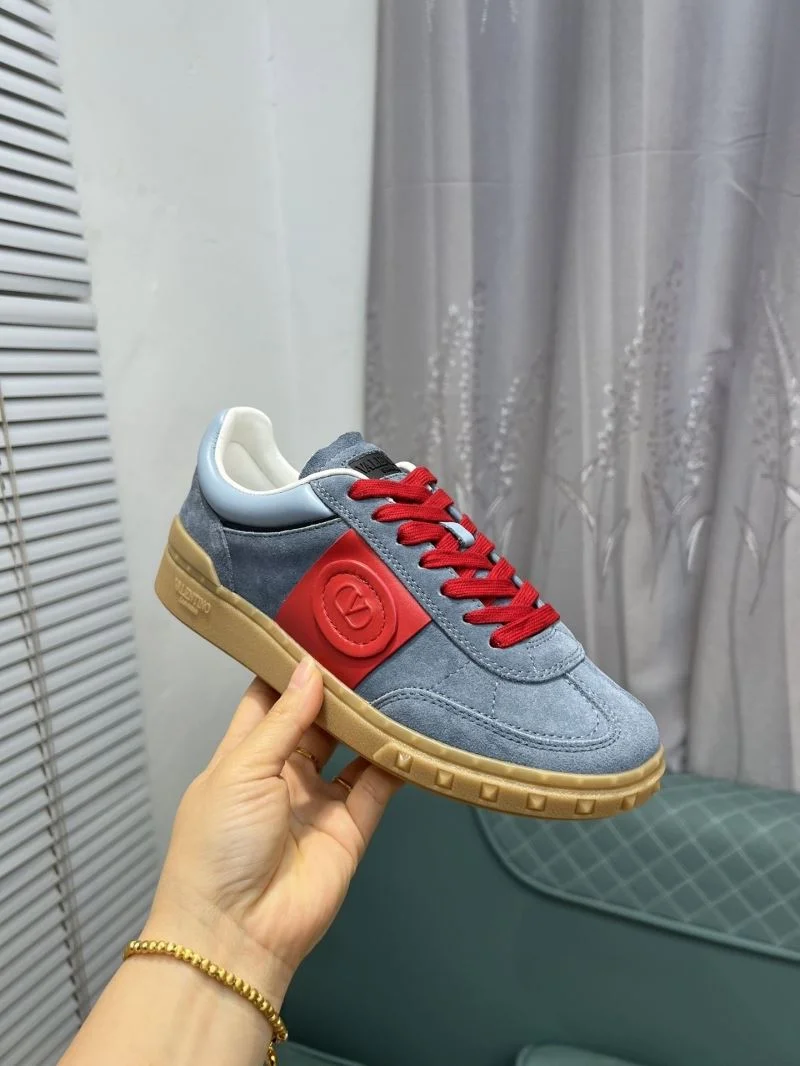 Exact replica Valentino Low Shoes