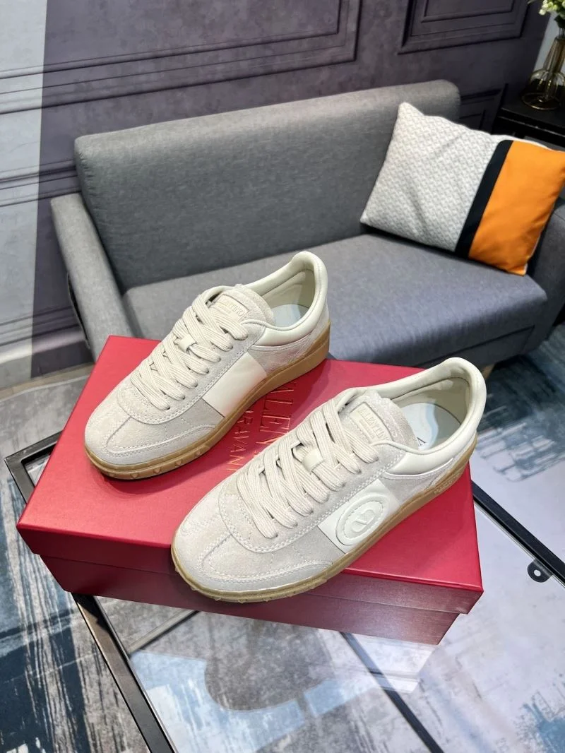 Bargain Valentino Low Shoes