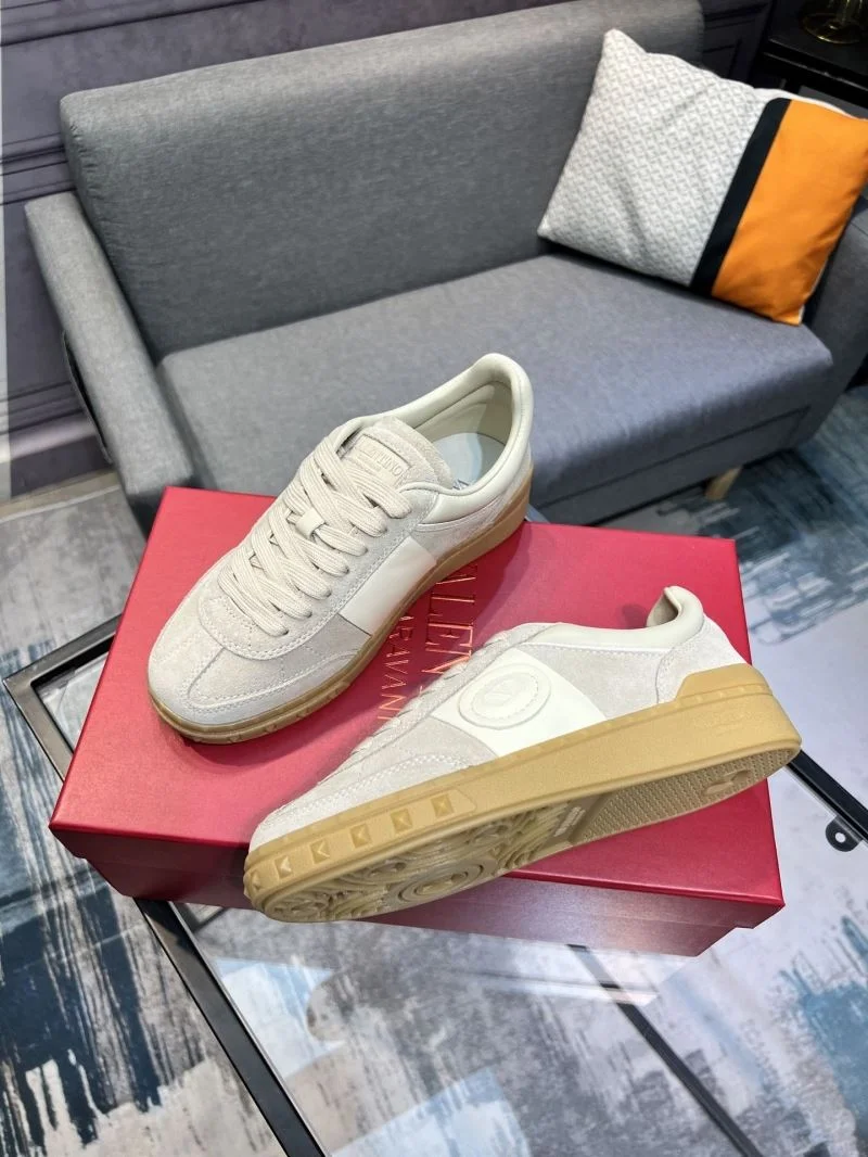 Bargain Valentino Low Shoes