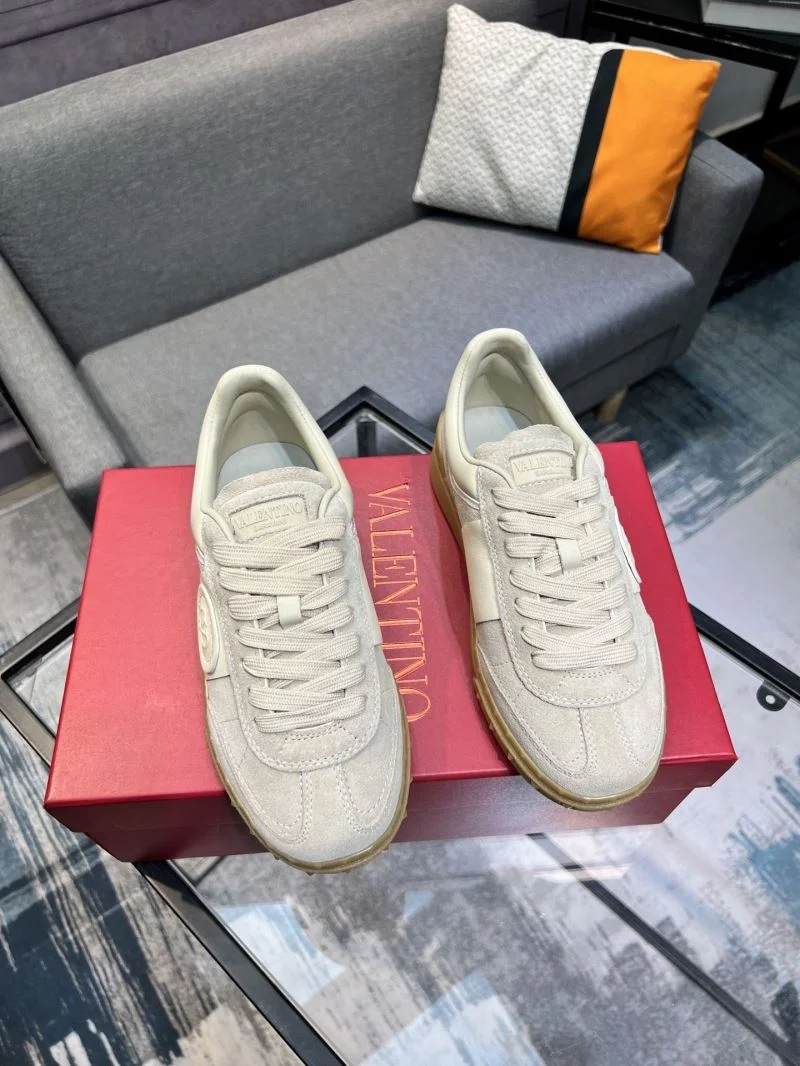 Bargain Valentino Low Shoes