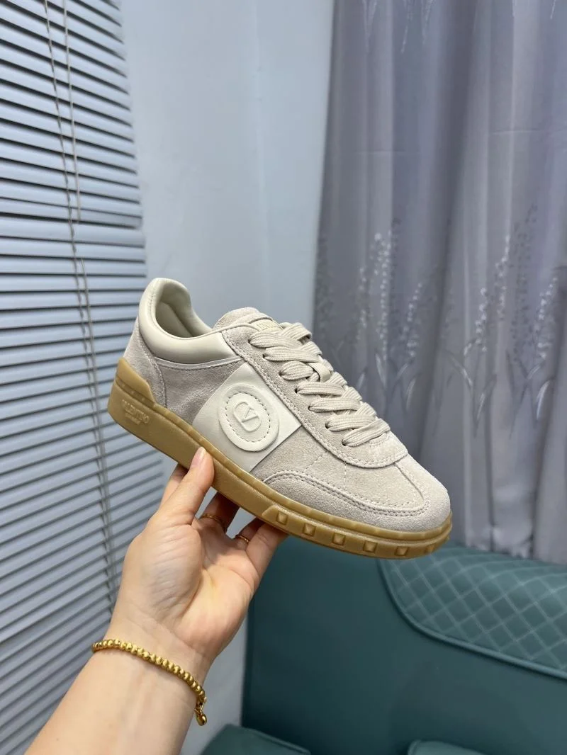 Bargain Valentino Low Shoes