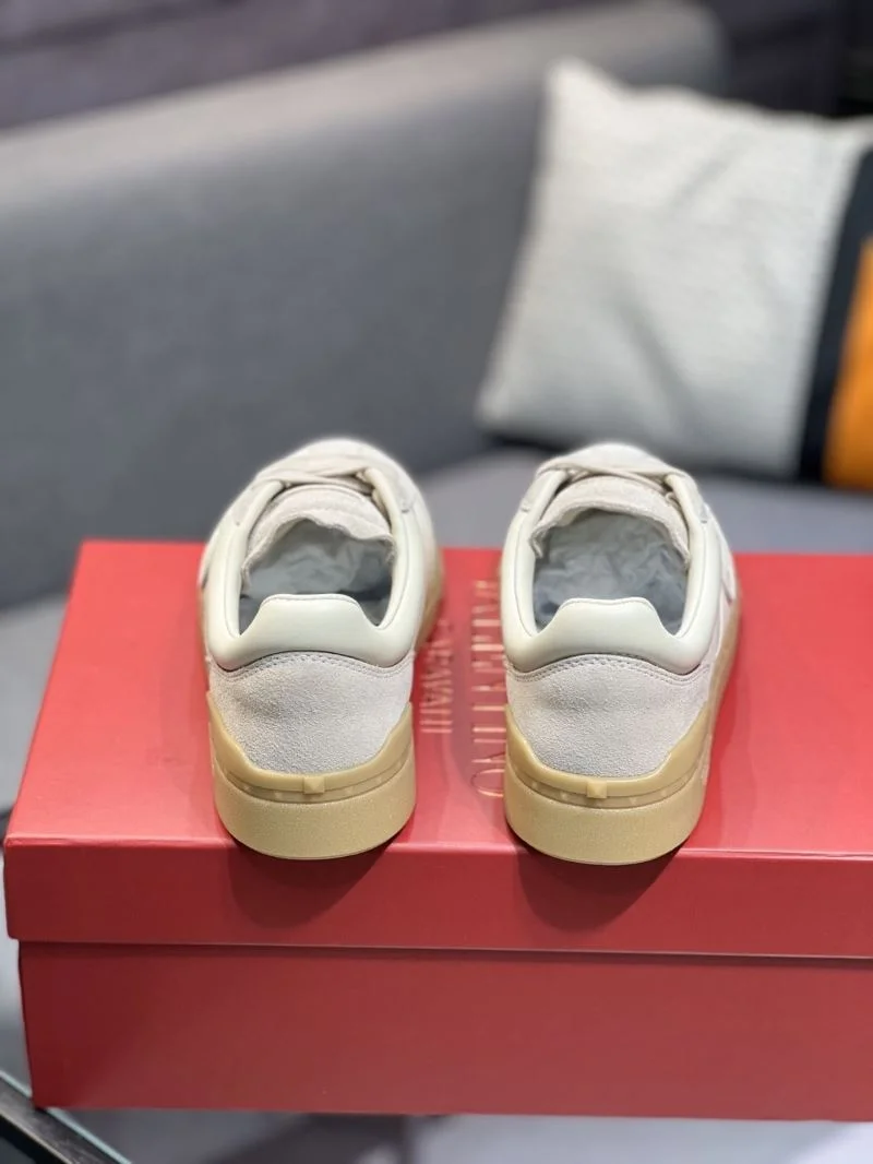 Bargain Valentino Low Shoes