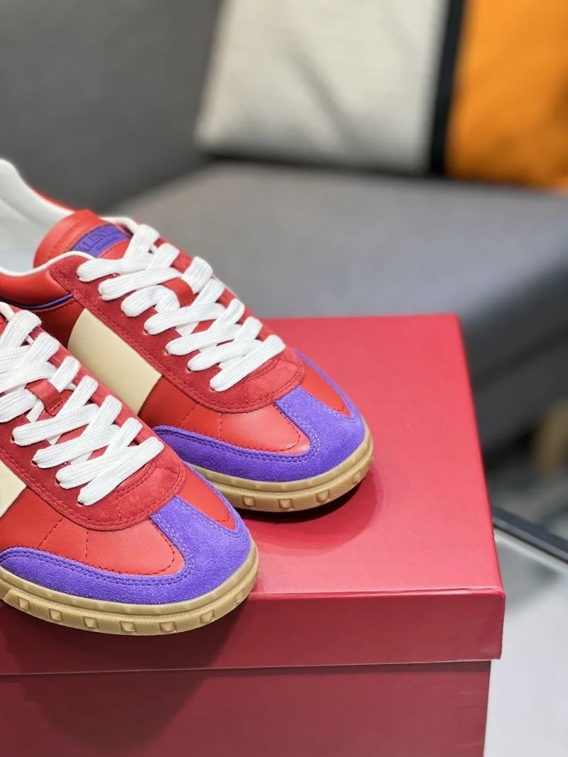 Cut-rate Valentino Low Shoes