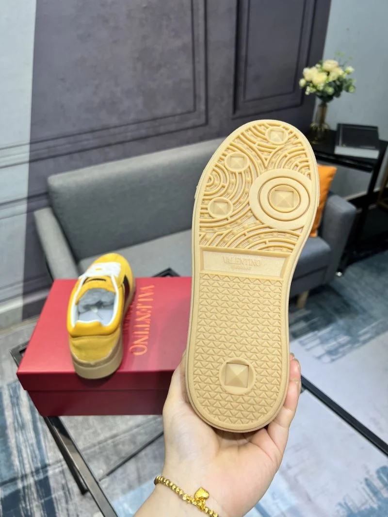 Reasonably priced Valentino Low Shoes
